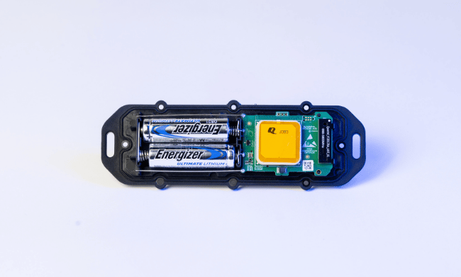 Pallet Tracking Devices with GPS – Warehouse IoT Monitoring System
